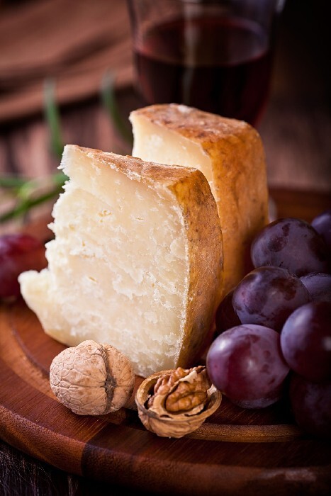 FORMAGGIO DI CAPRA STAGIONATO 24 - 36 MESI :: ALIMENTARI TOMADIN